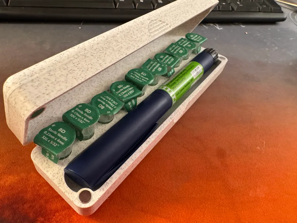 Insulin Pen Travel Case w/ Hinge - Print in Place by Navycow Designs ...