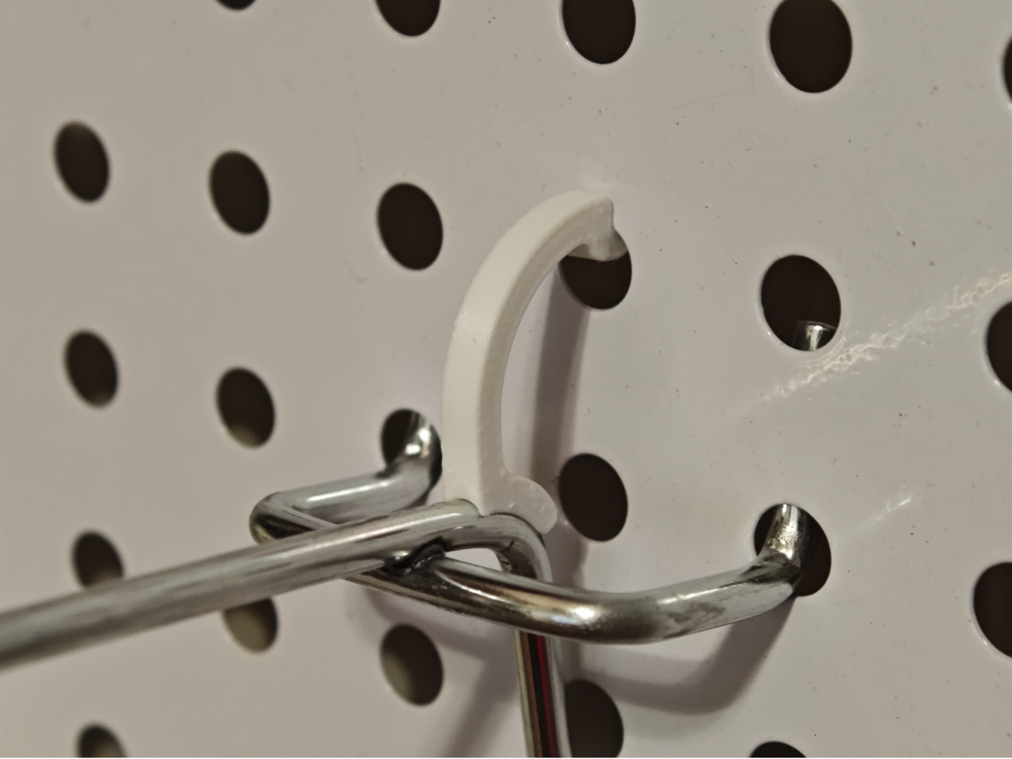 Pegboard Hook Fixing Clip by cdhchaoren - MakerWorld