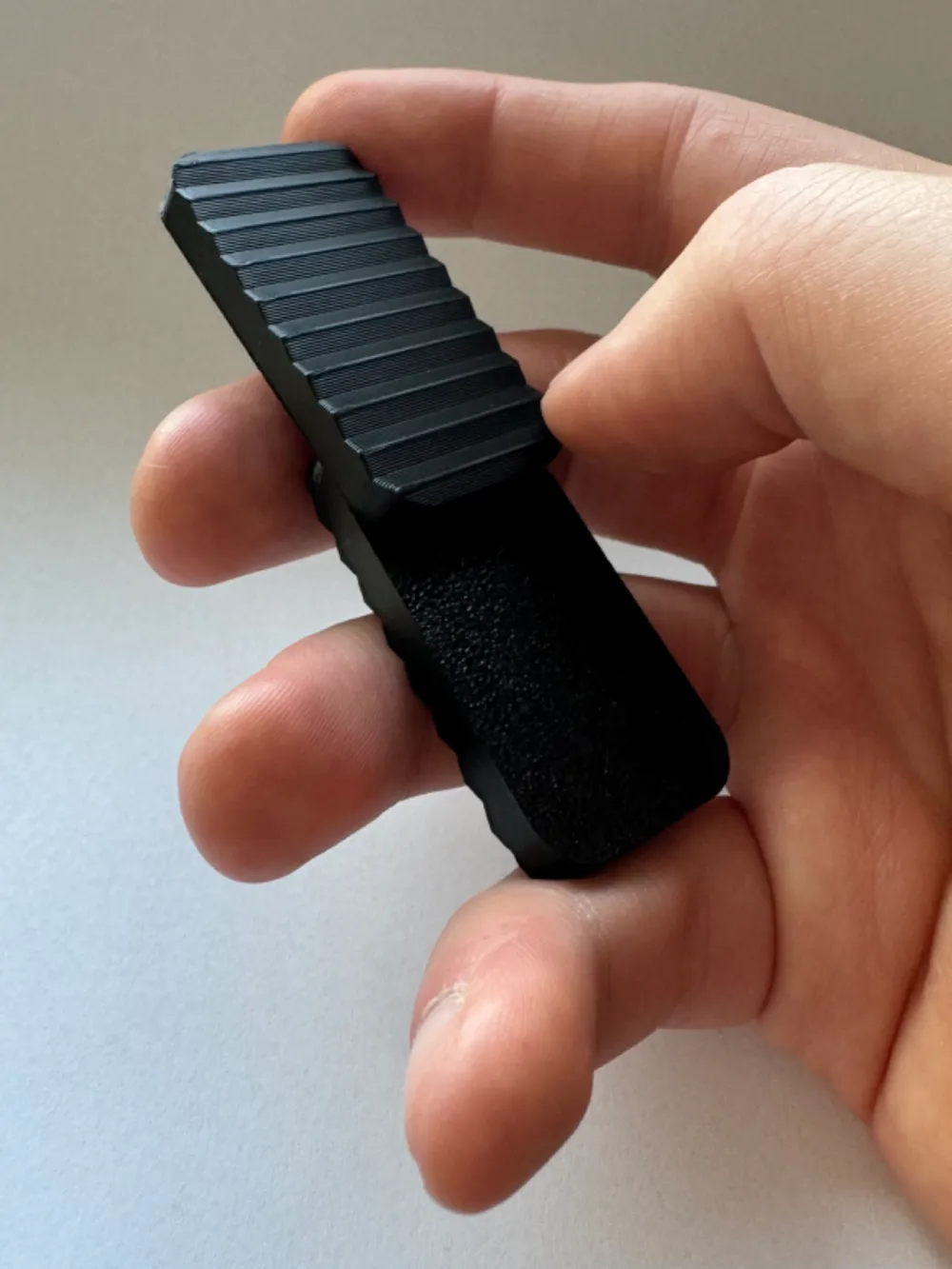Magnetic fidget slider (8 magnets 6mm x 3mm) by Peter Noorlander ...