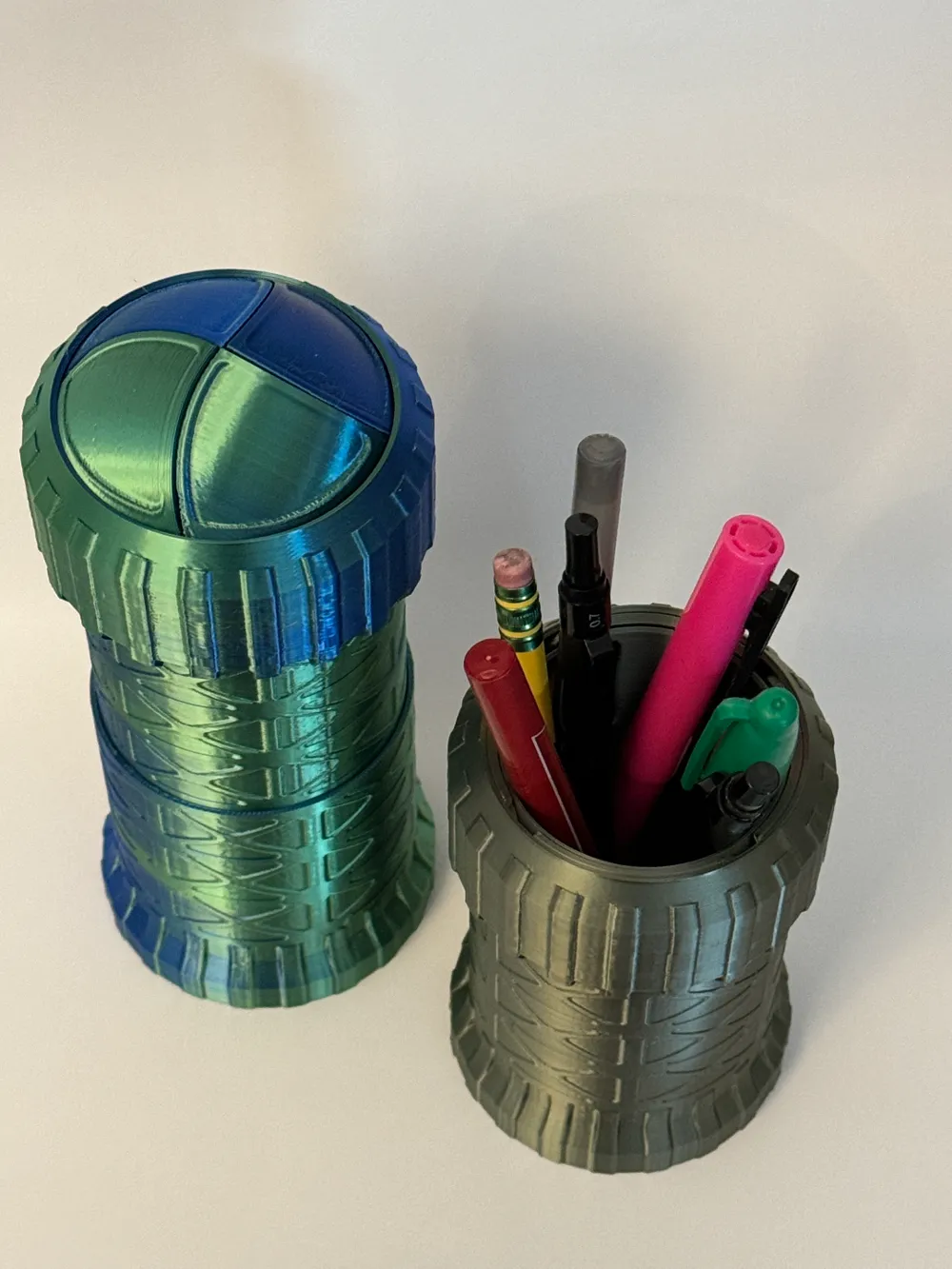 Collapsable Pencil Pod - Iris Pen and Pencil Case by MottN MakerWorld ...
