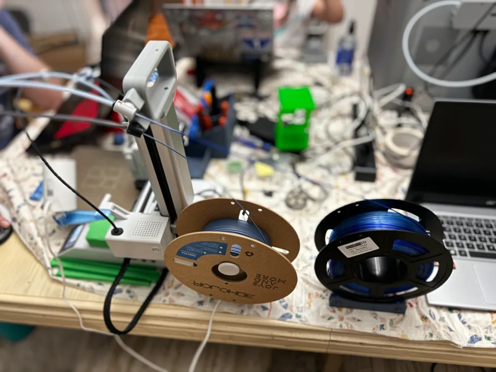 A1 Mini Handle with Two Filament Guides Remixed by Tyler - MakerWorld