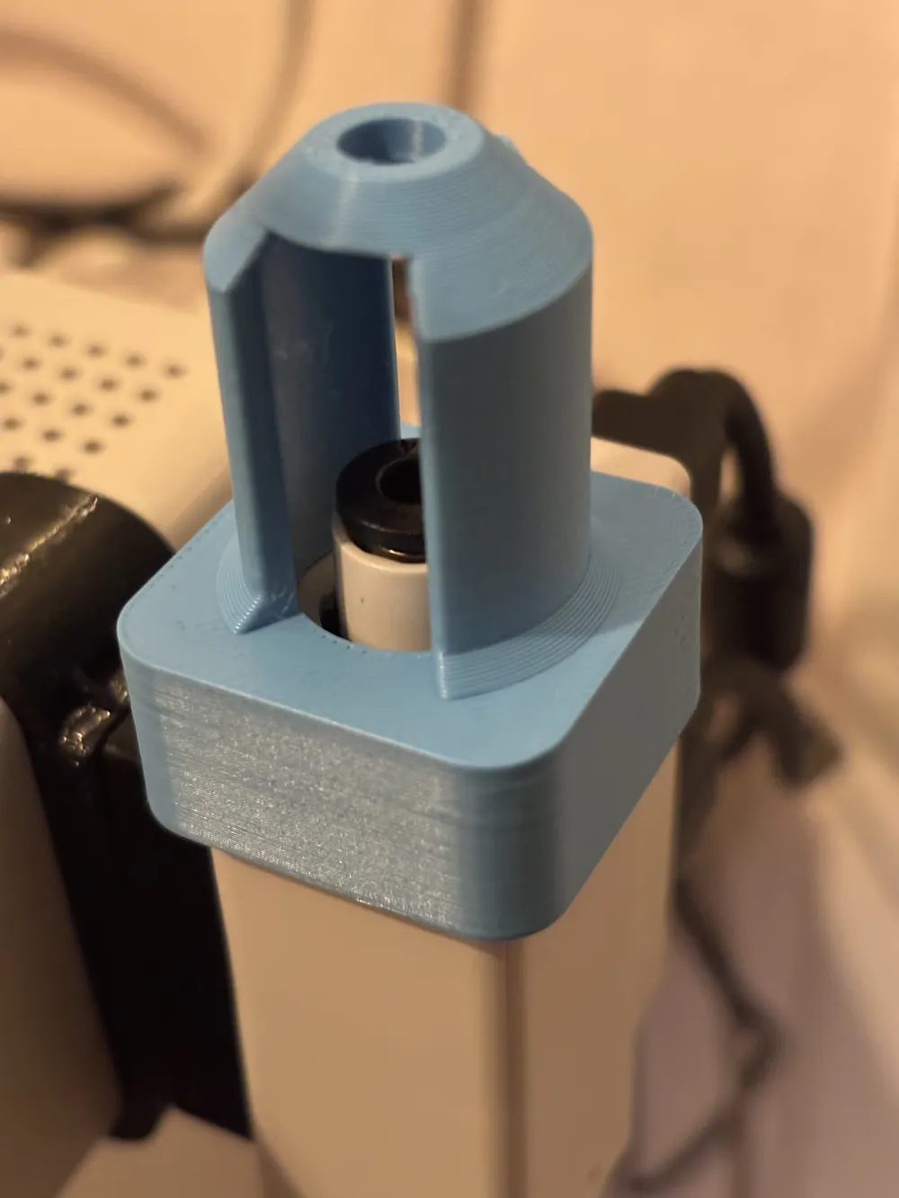 AMS Hub A1 Strain Relief - Free 3D Print Model - MakerWorld