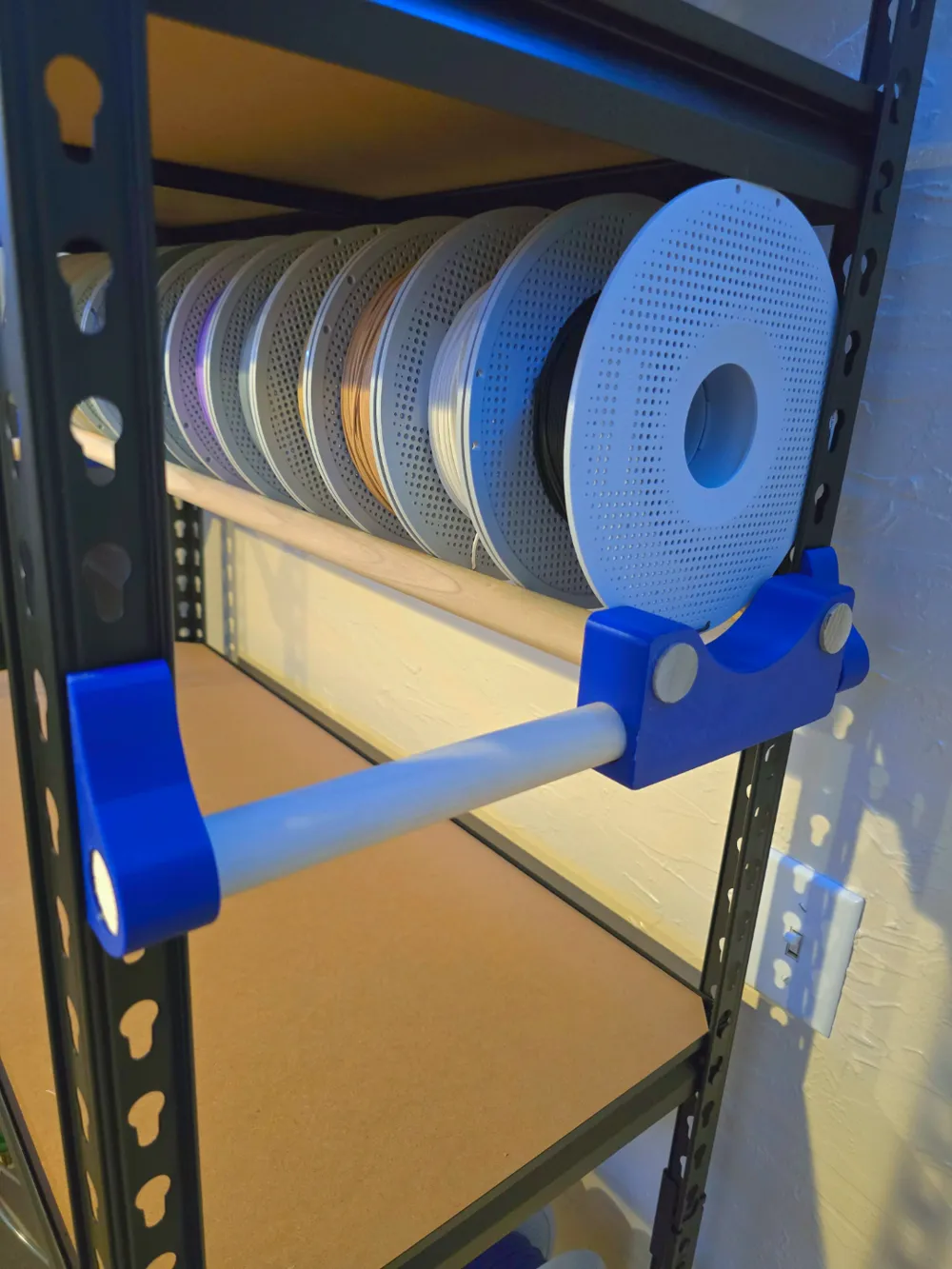 Spool Rack For Keyhole Slot Shelves by Fearlesskoolaid - MakerWorld