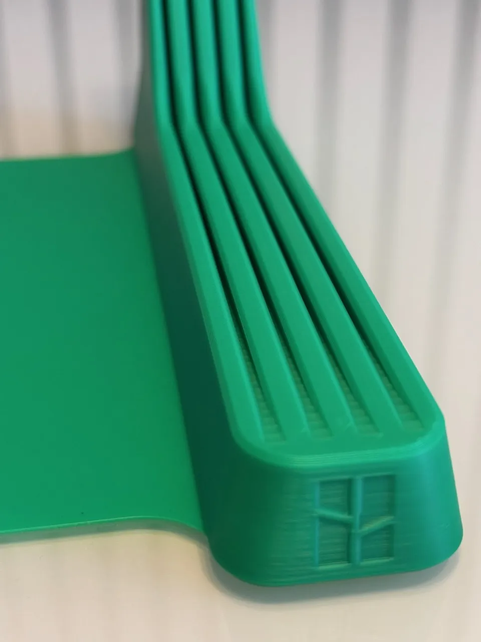 Minimalist Build Plate Holder by ellinger MakerWorld: Download Free 3D ...