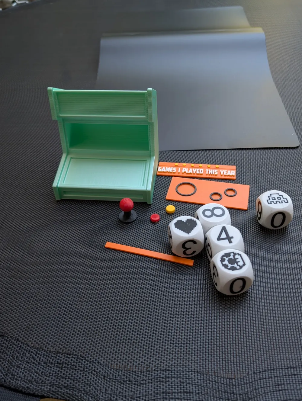 Gaming Counter – Desk Deko - Free 3D Print Model - MakerWorld