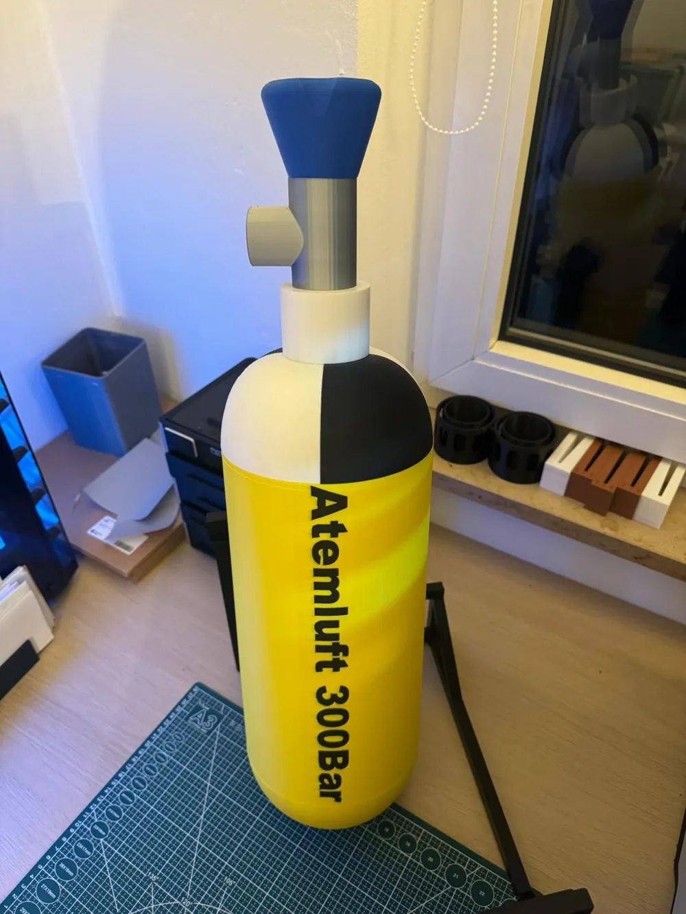 Atemschutzflasche Feuerwehr Lebensgroß – Kostenloses 3D-Druckmodell ...
