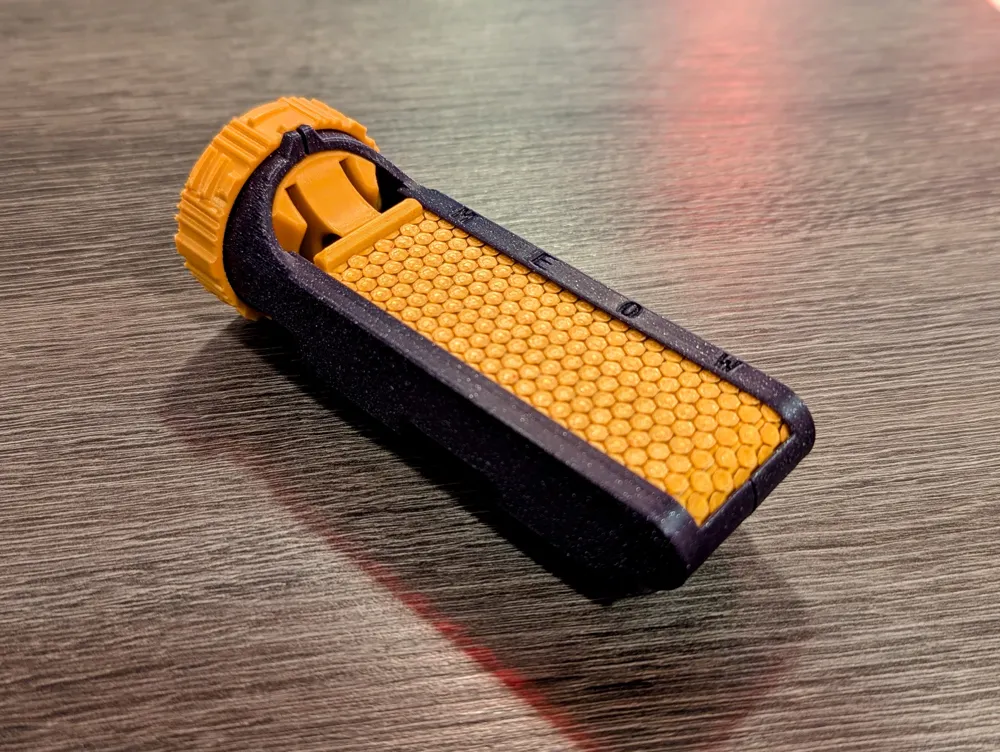 带锁药盒 | The Capsuleer 来自 Bink3D MakerWorld：免费下载 3D 模型