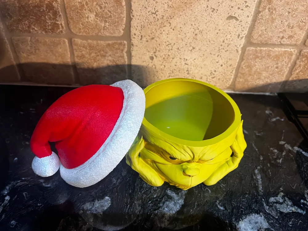 Grinch Bowl with Santa Hat NO AMS by chichirod MakerWorld: Download ...