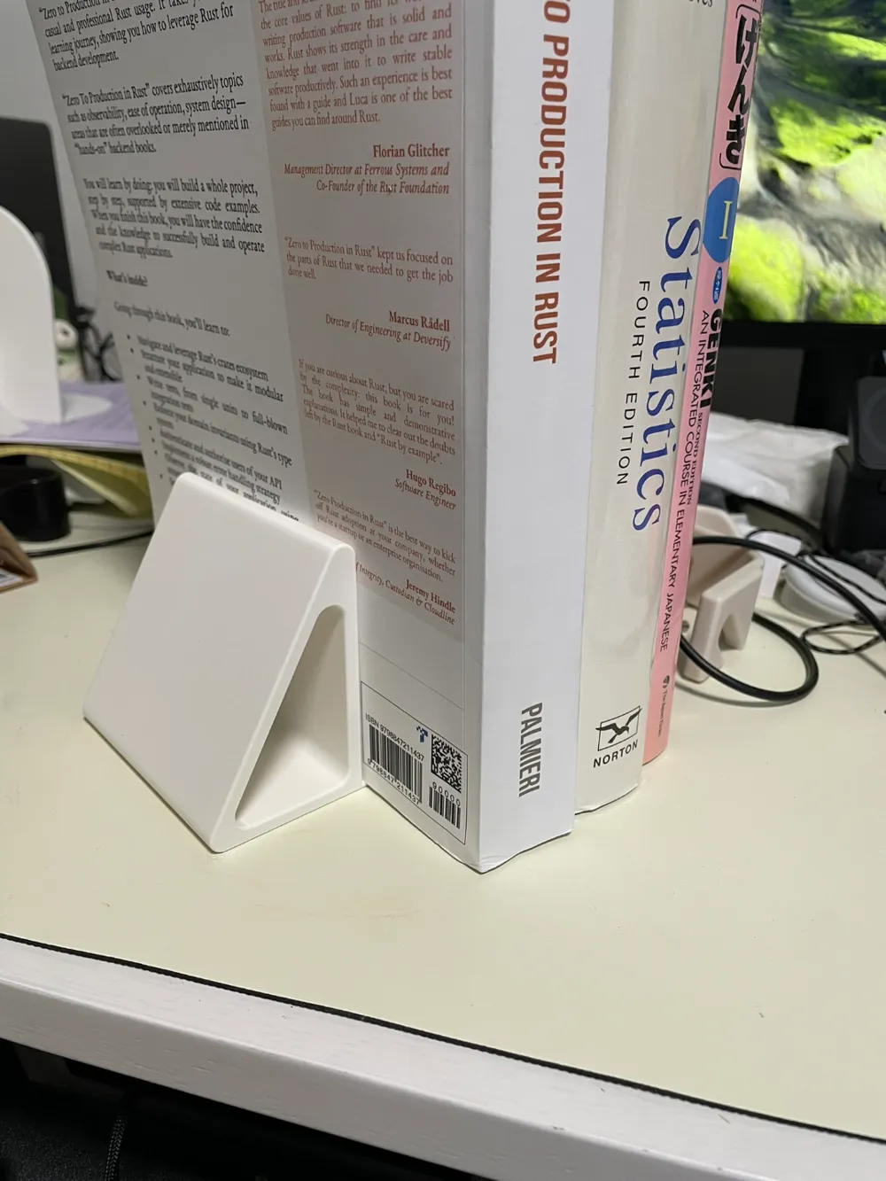 Simple Triangular Bookend by lopsided MakerWorld: Download Free 3D Models