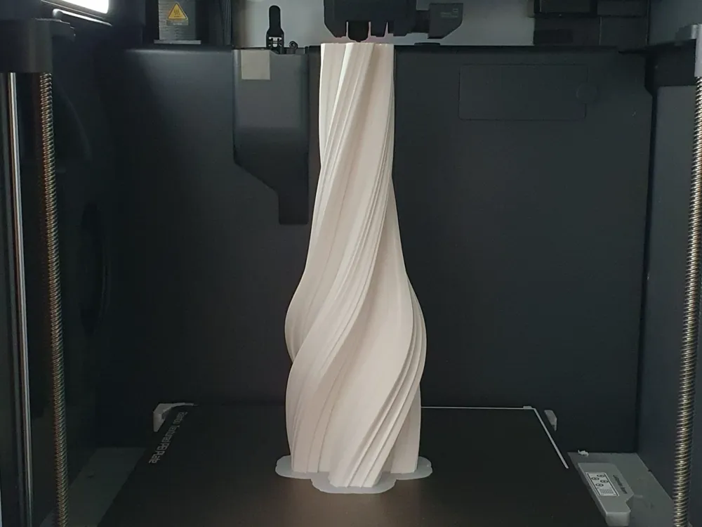 Twisted Vase (made by Makerlab Make My Vase) - Free 3D Print Model ...