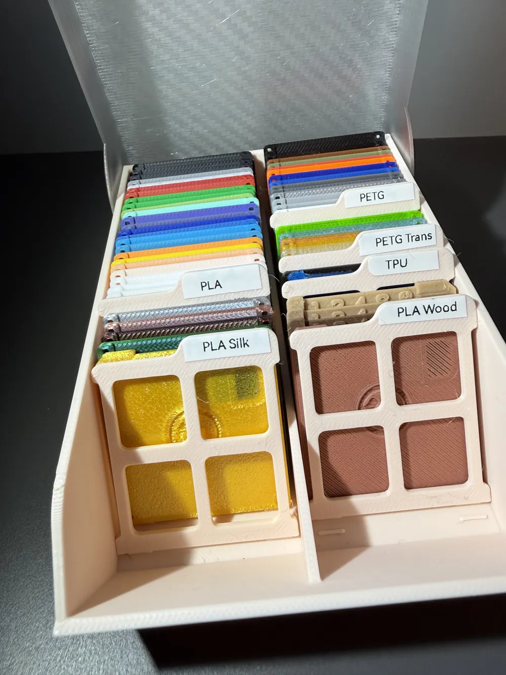Retro Container for 60 floppy swatches / samples - Free 3D Print Model ...
