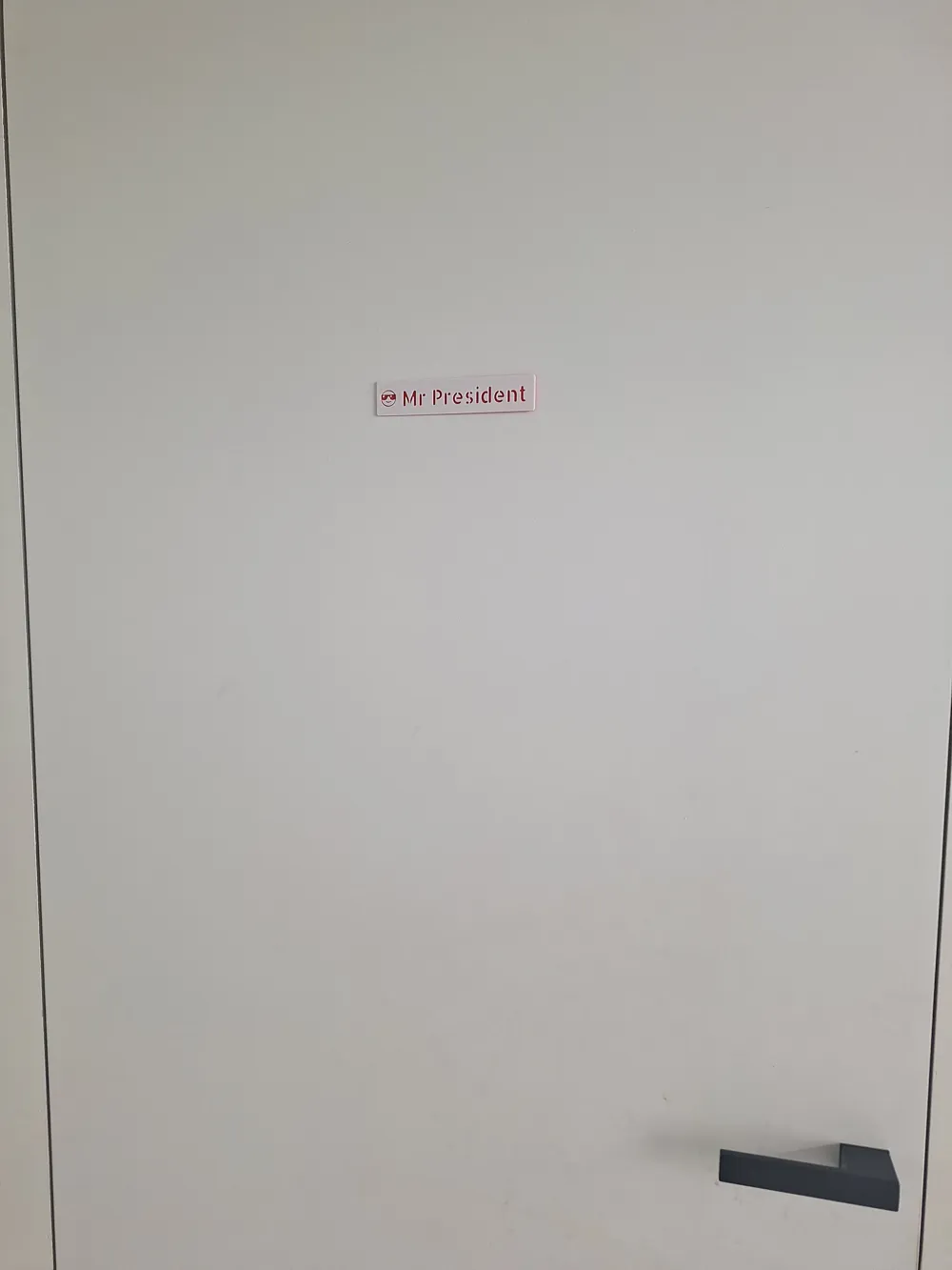 Tabletop sign & name plate - parametric - v2 - Free 3D Print Model ...