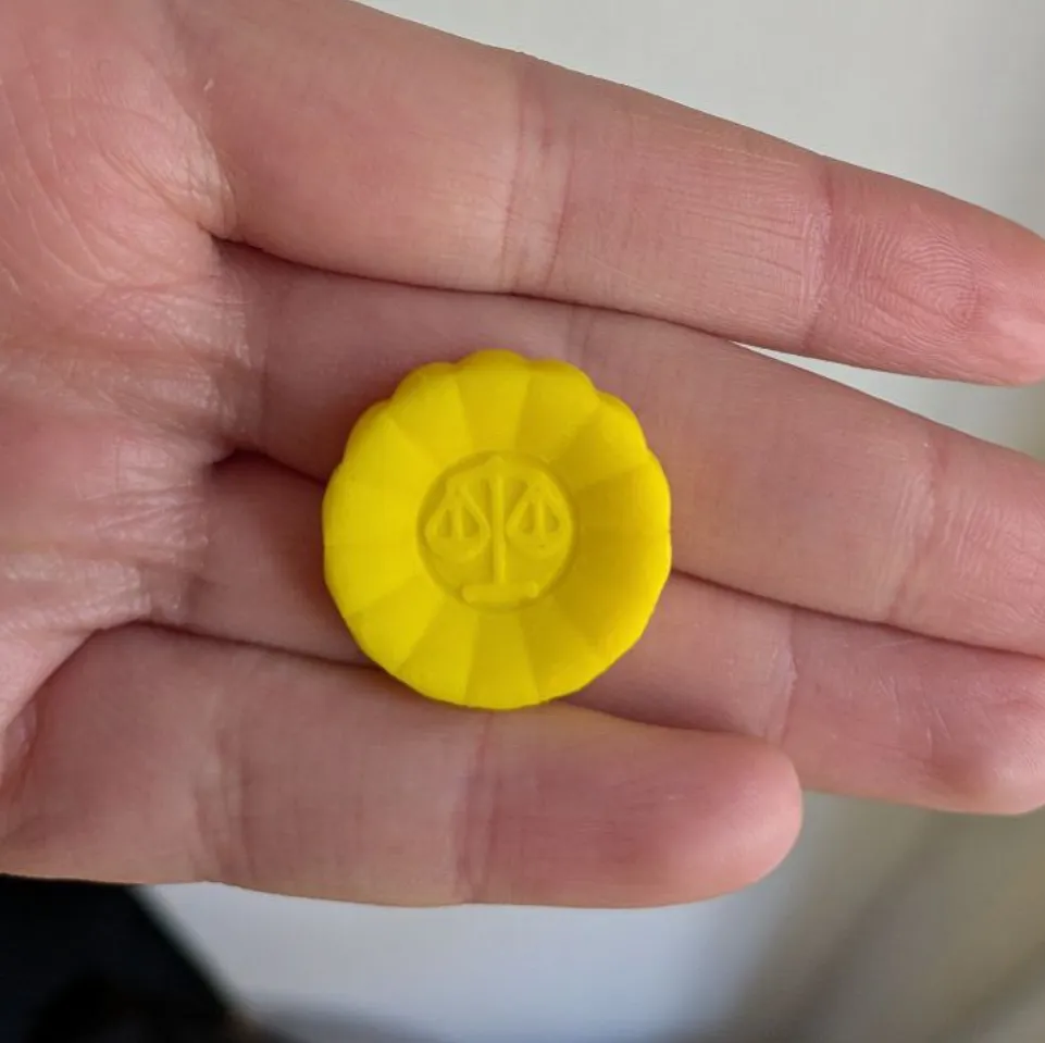 Ace Attorney - Phoenix Wright Attorney Badge by AmaryllisMyo MakerWorld ...