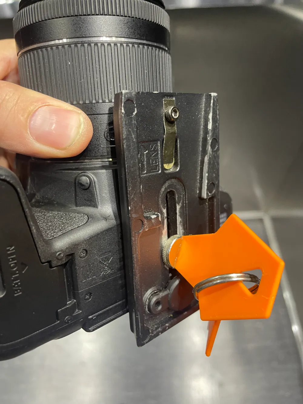 Camera Plate Screw Tightener Key by Tim Wileman - MakerWorld