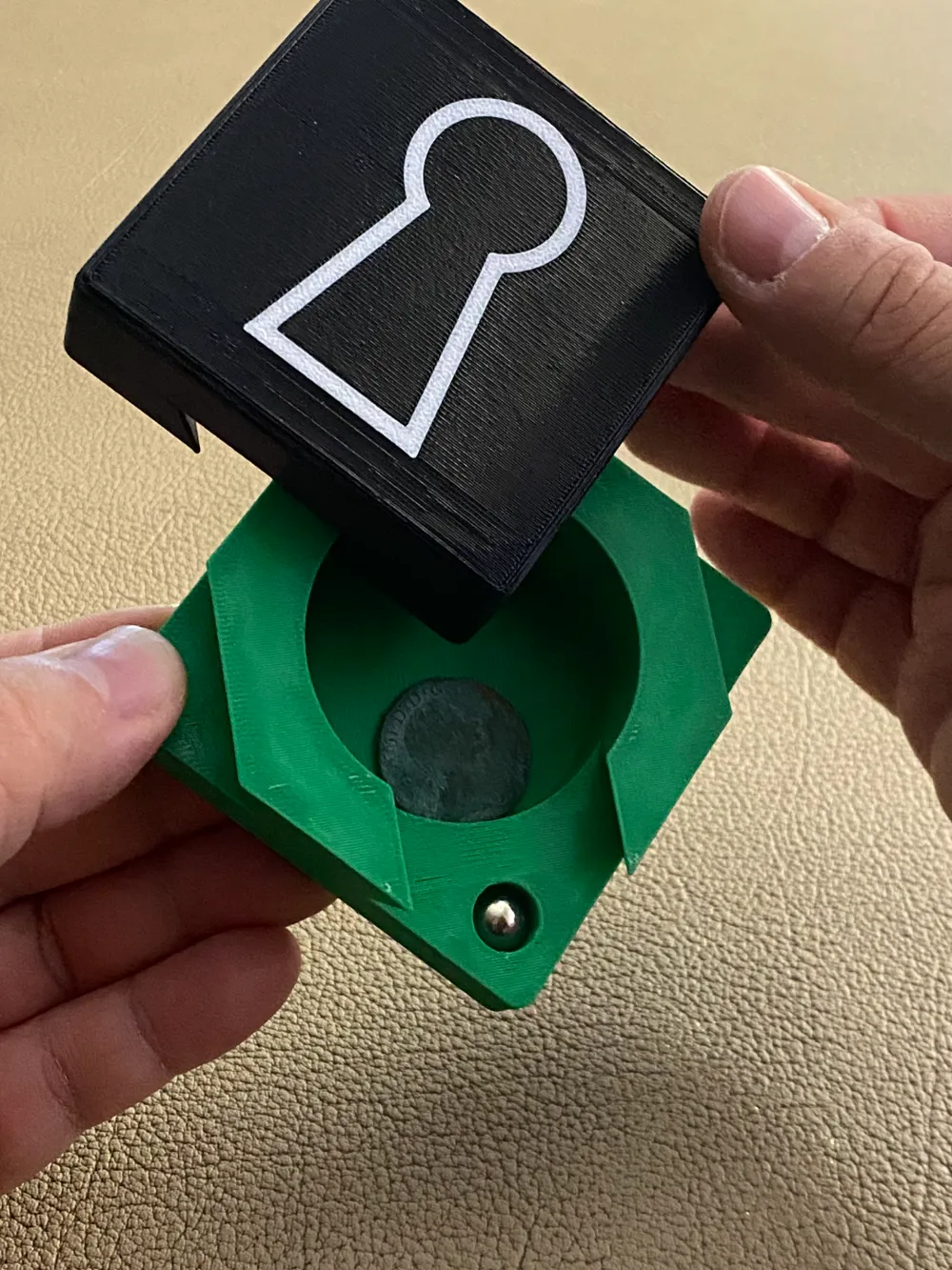 Leonardo Da Vinci's "Dovetail Lock Box" by GENERA 3D MODEL ART - MakerWorld