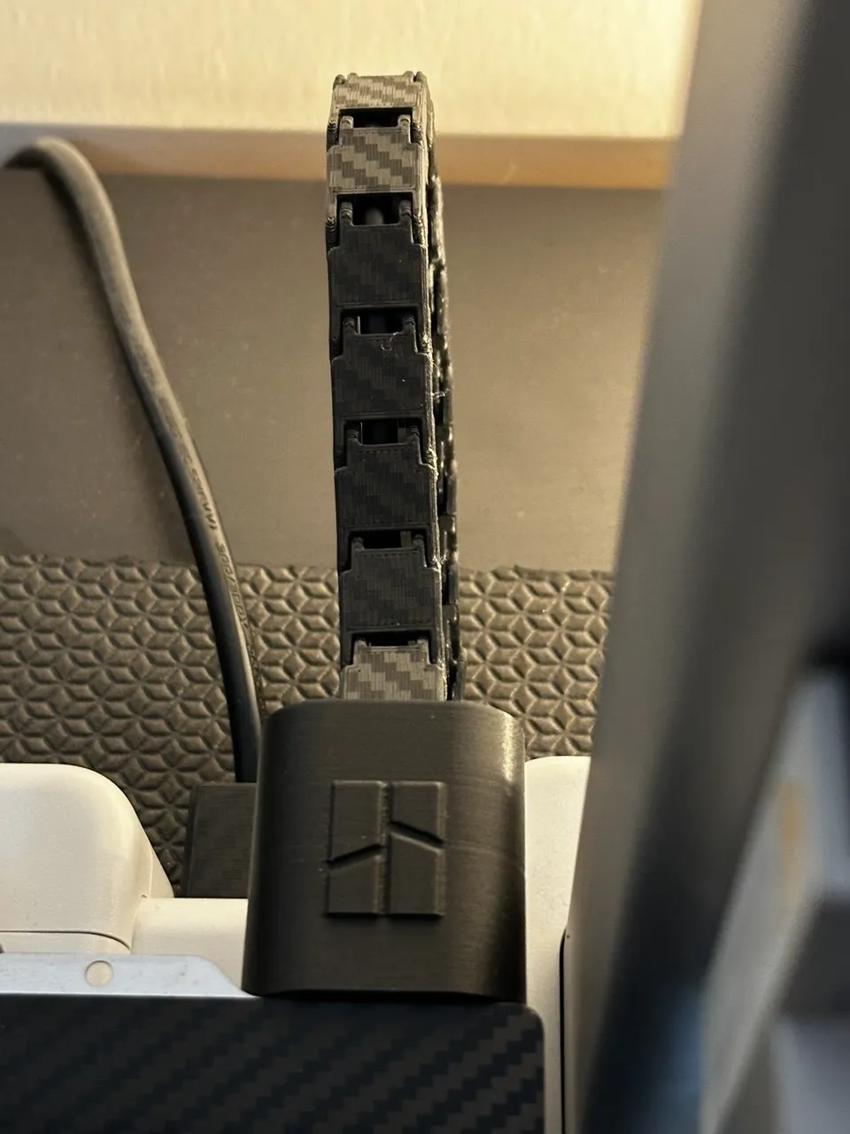 A1 mini Heatbed cable chain (with improved fit) - Free 3D Print Model ...