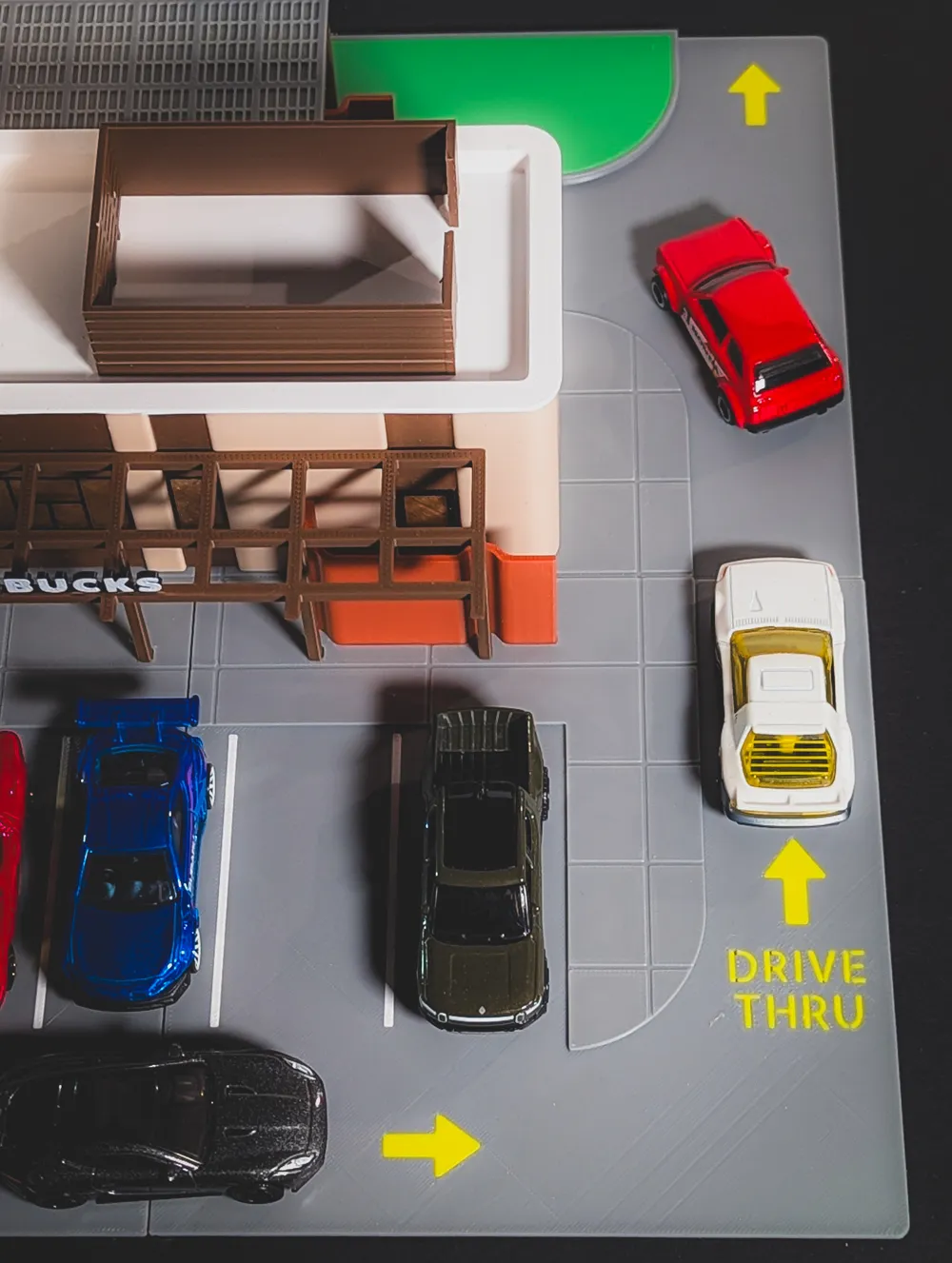 Starbucks Model Set - 1:64 Scale Diorama - Free 3D Print Model - MakerWorld