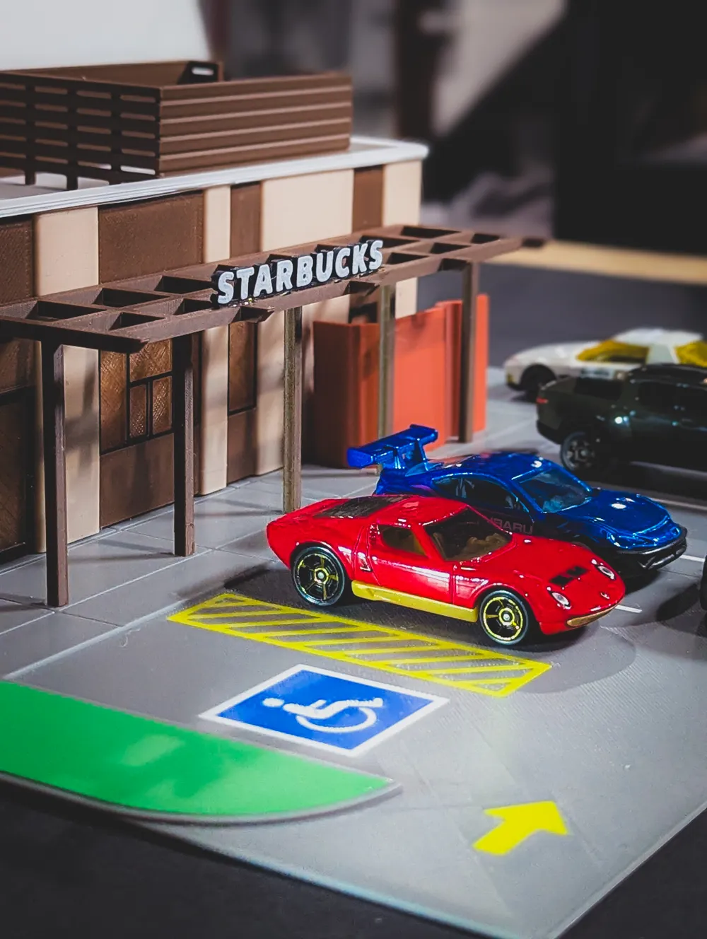 Starbucks Model Set - 1:64 Scale Diorama - Free 3D Print Model - MakerWorld