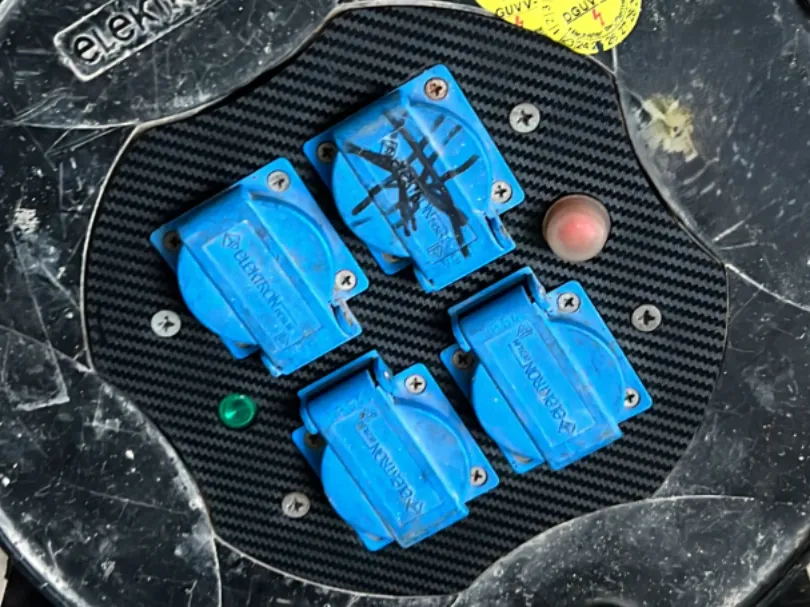 Socket insert for Elektron Berlin cable reel - Free 3D Print Model ...