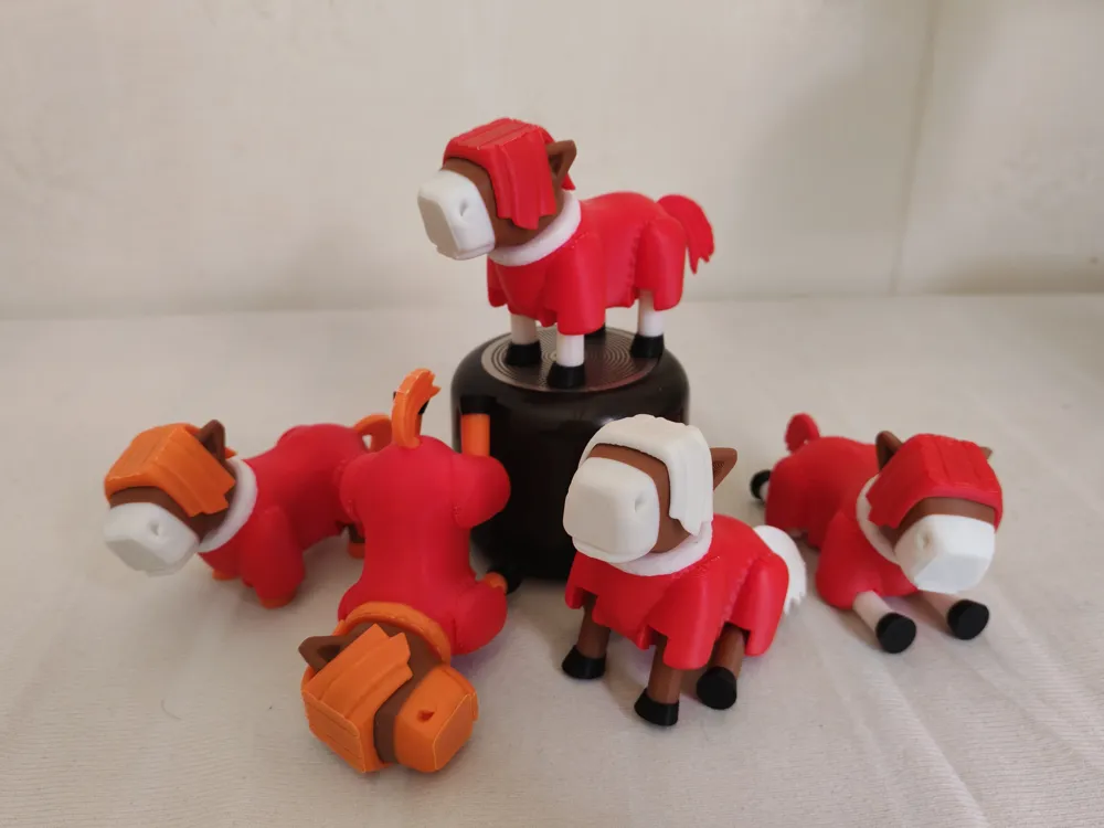 Neujahrs-Pony im Wintermantel – Kostenloses 3D-Druckmodell – MakerWorld