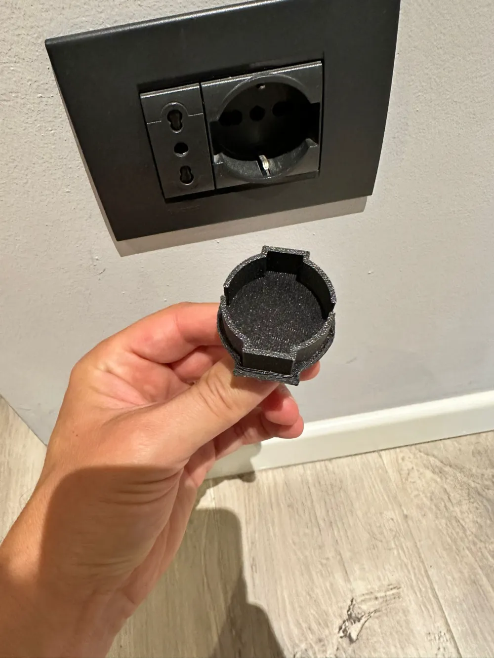 Bticino Schuko Plug Cover by lorenzobertini7 - MakerWorld