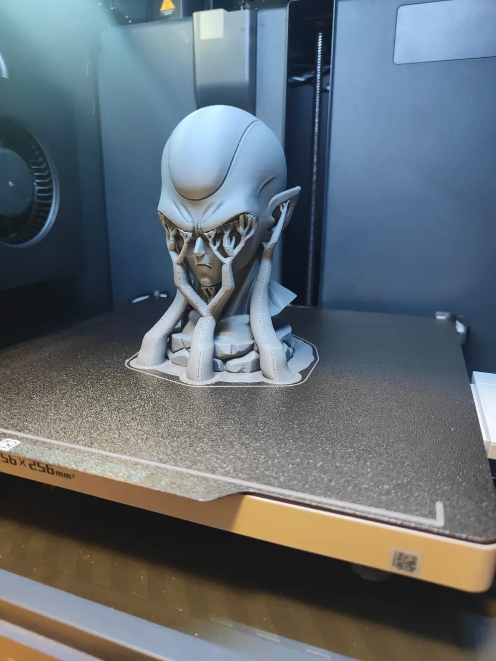 Miniature Head inspired by Freezer - Free 3D Print Model - MakerWorld