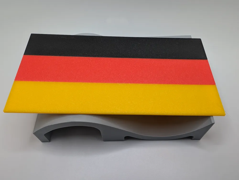 TriColor Horizontal Flag / Plate by Sage Prints and Design - MakerWorld
