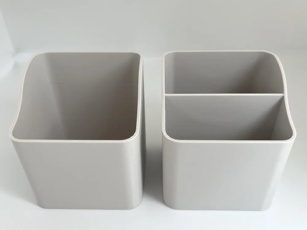 High Five Frenchie Desk Organizer by Canadian Opus MakerWorld: Download ...