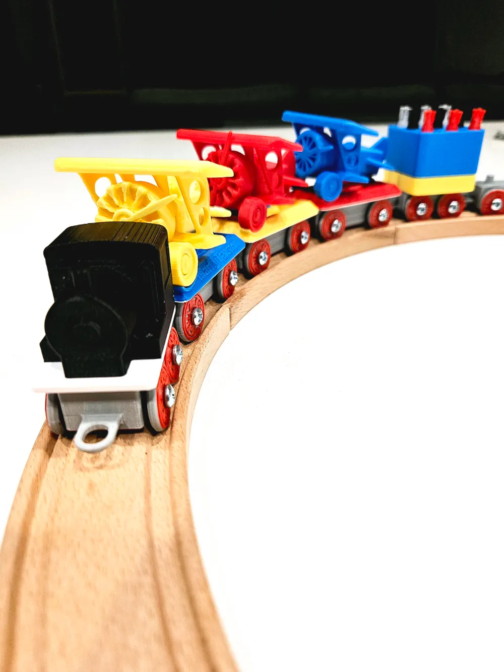 Marky . Benchy Bomber . Tiny Train Transport Car by SFYoung MakerWorld ...