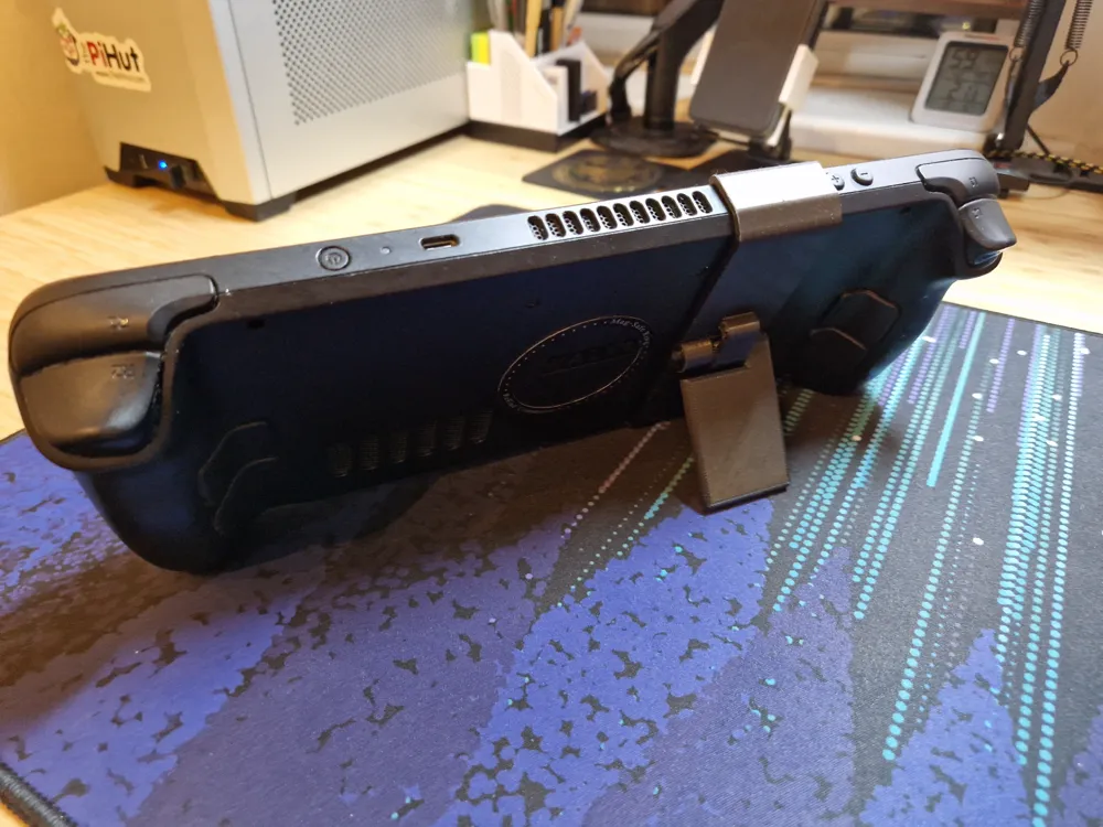 Steamdeck Clip on Stand - Free 3D Print Model - MakerWorld