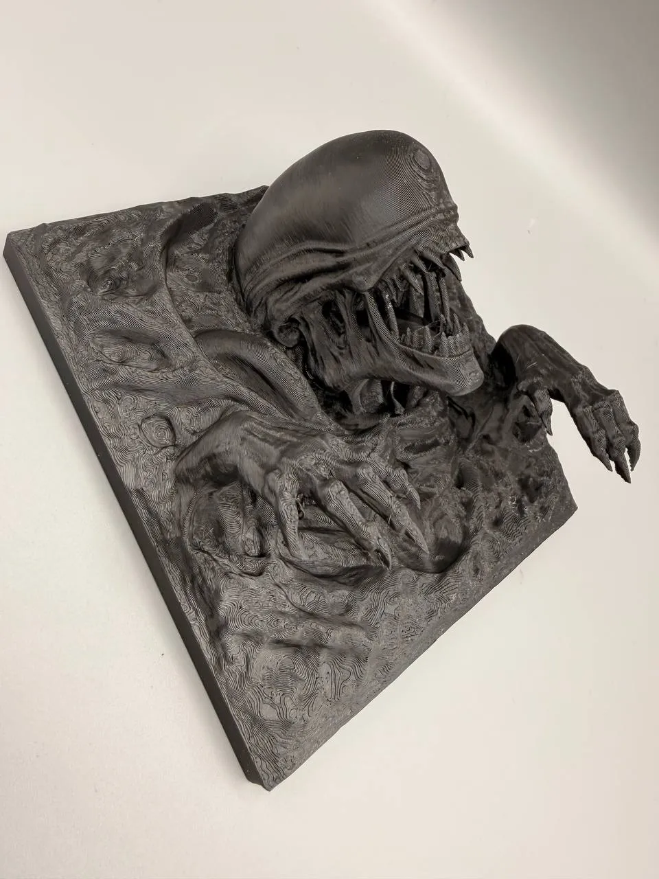 3D - Back Panel (Xenomorph) - Free 3D Print Model - MakerWorld