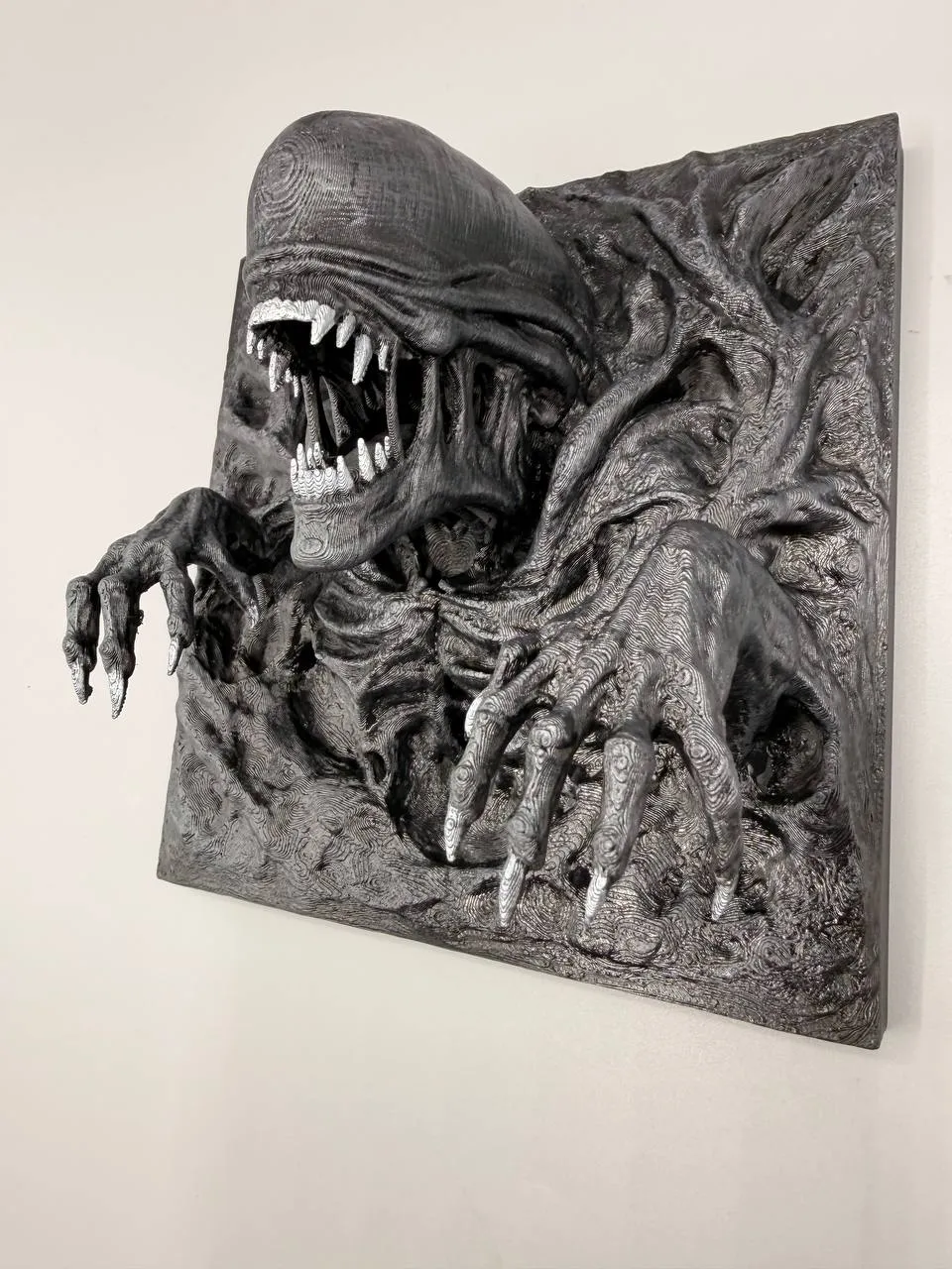 3D - Back Panel (Xenomorph) - Free 3D Print Model - MakerWorld