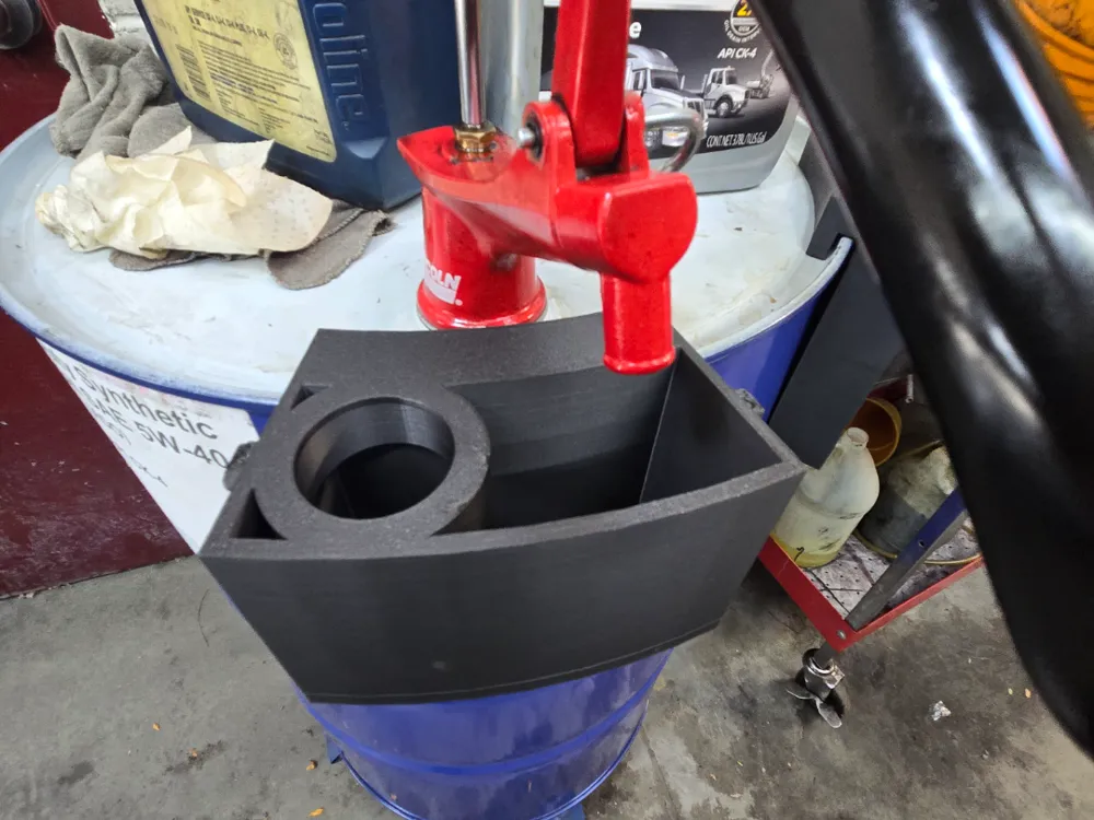 Oil Barrell Drip Tray with funnell holder by Erik/Sarah - MakerWorld