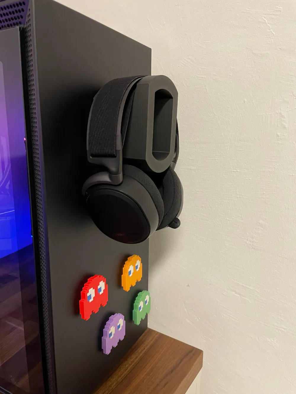 Headset wall stand by Mohammad AD - MakerWorld
