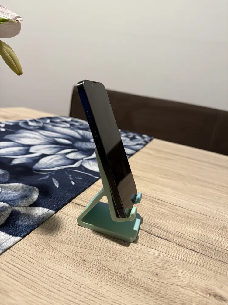 1-Hour Simple Phone Stand by christiessen MakerWorld: Download Free 3D ...