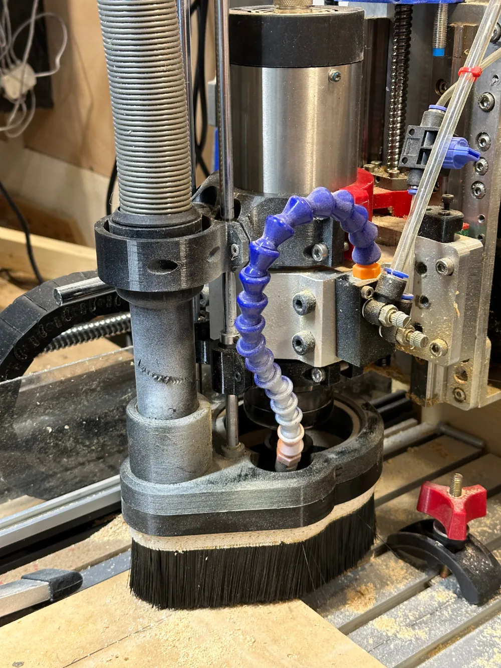 Z independent dust shoe for PrintNC or other 80mm spindle CNC routers ...