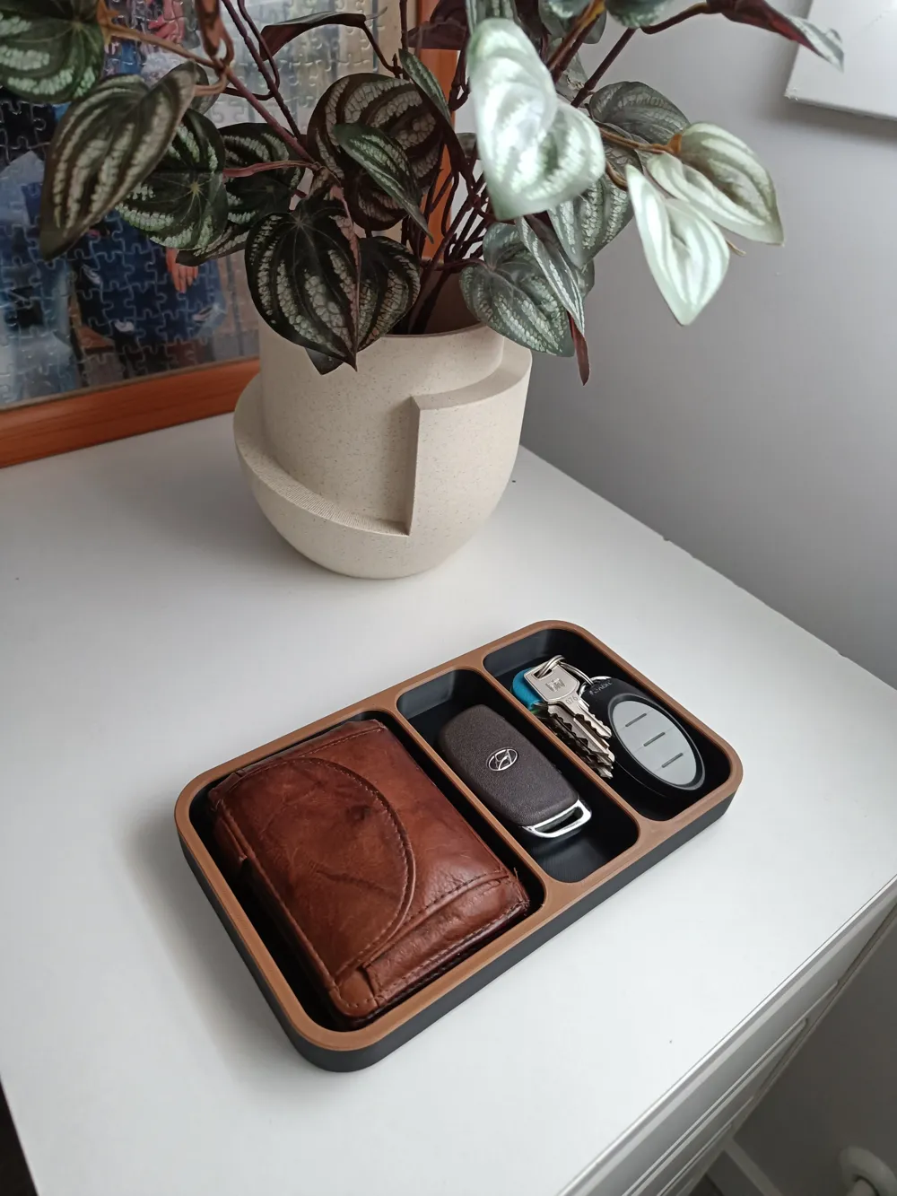 Elegant Valet tray for keys and wallet - Free 3D Print Model - MakerWorld