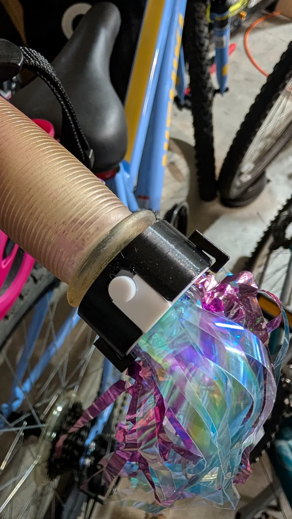 Bike Handlebar Streamer Replacement Housing - Free 3D Print Model - MakerWorld