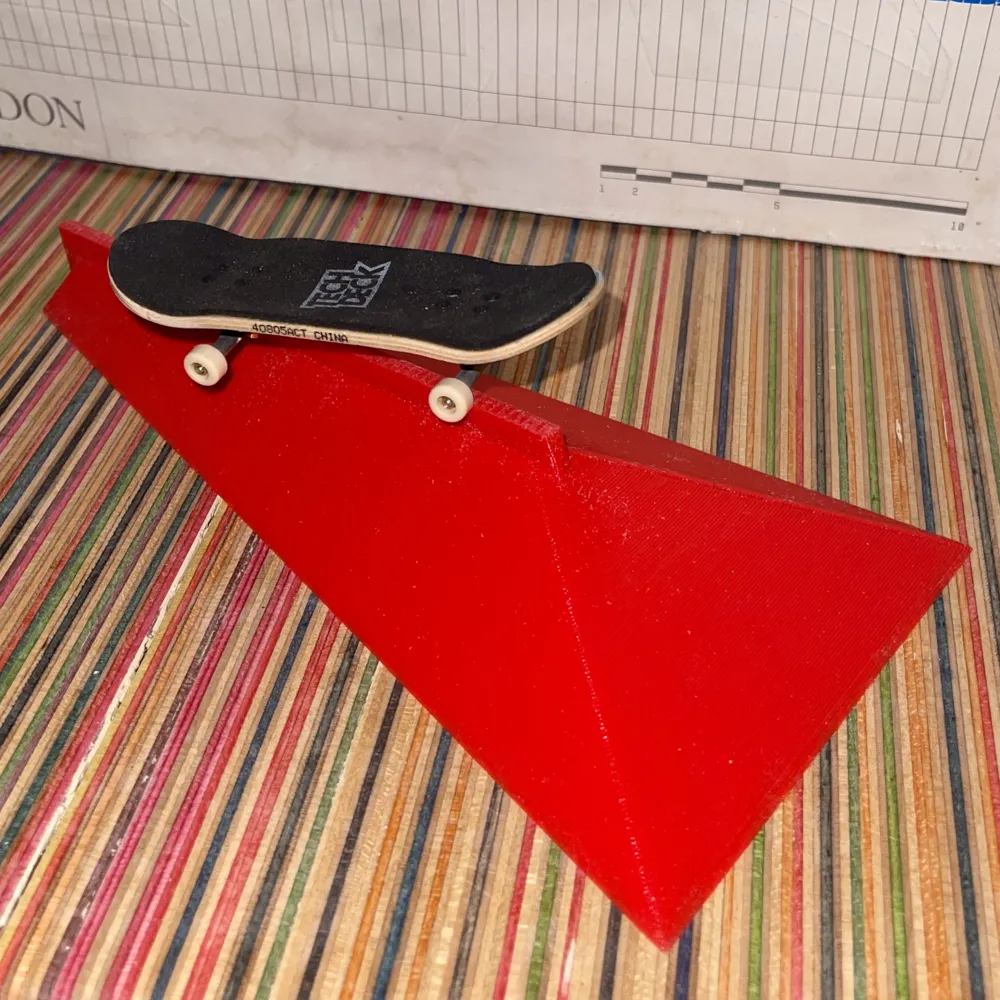 Fingerboard Up Rail / Pyramid Street Obstacle - Free 3D Print Model ...