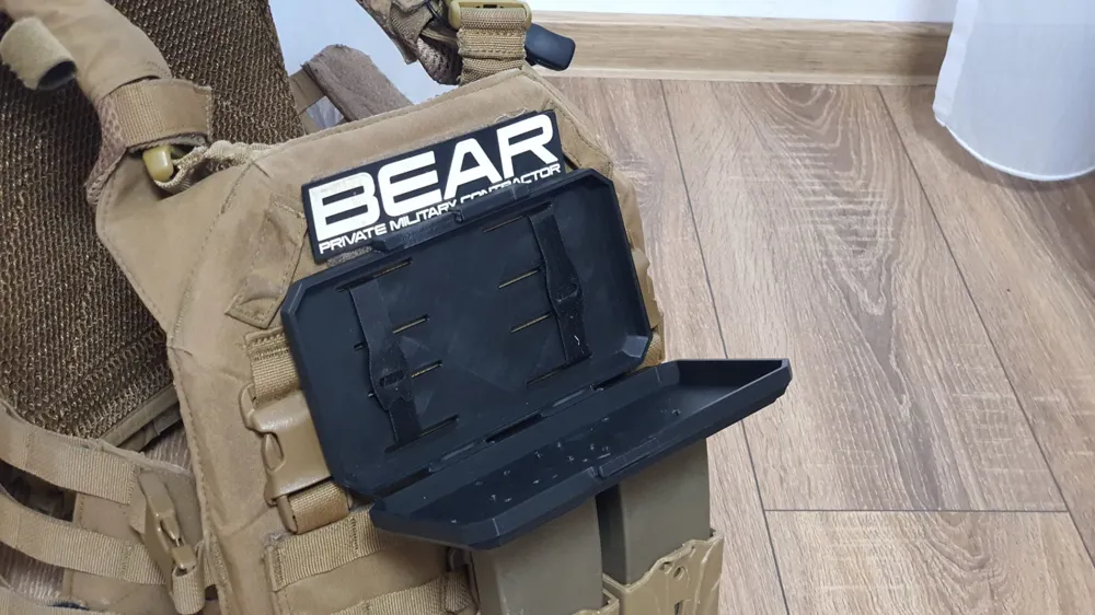 Molle Admin Case - Phone case 90° Open - Free 3D Print Model - MakerWorld