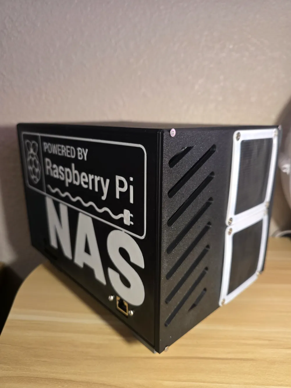 Raspberry Pi 5 NAS for 3.5 HDDs by SilvestreDesignLab - MakerWorld