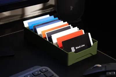 Minimalistic desktop business card tray by sipura - MakerWorld