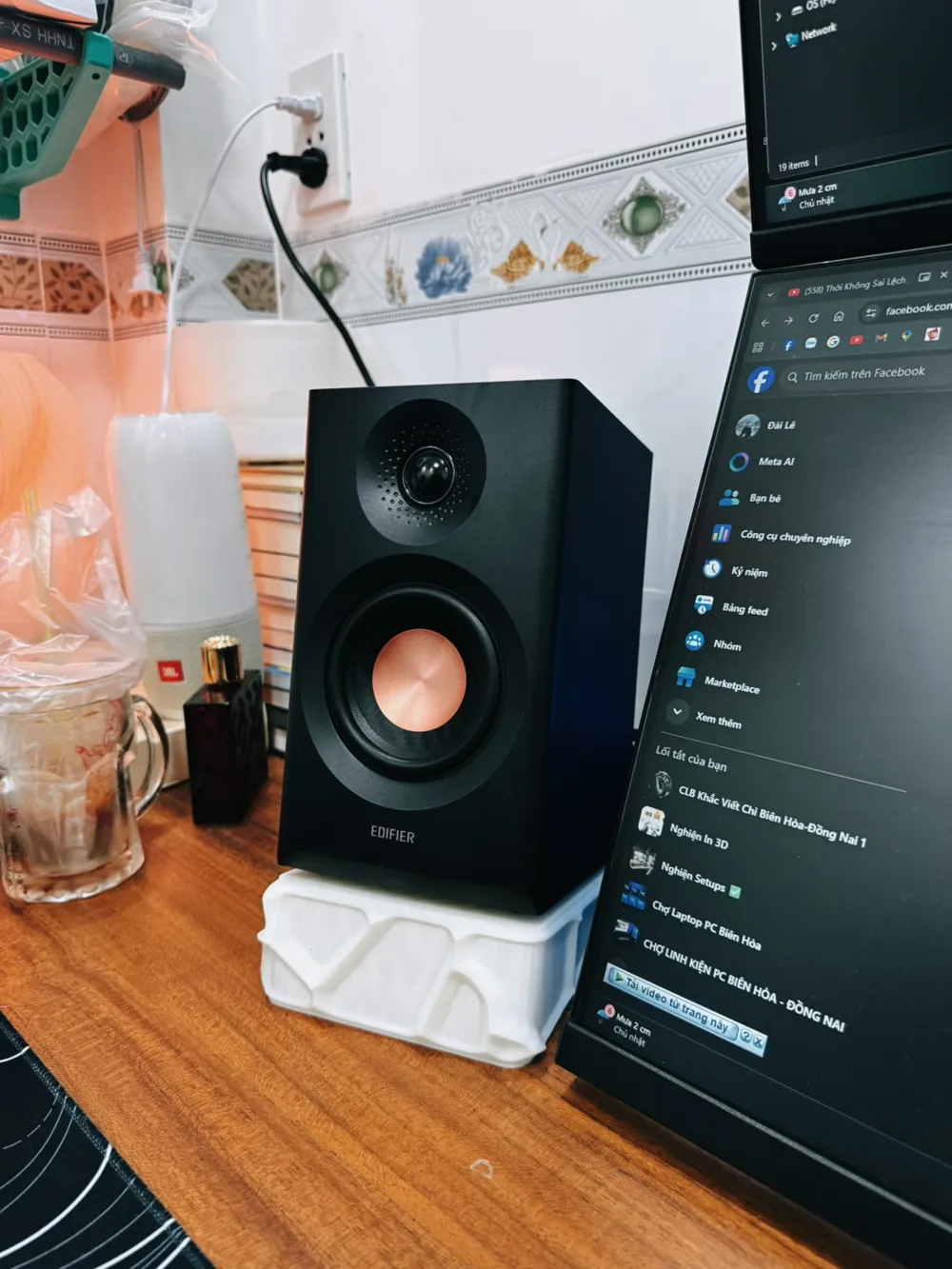STAND SPEAKER FOR EDIFIER MR3-MR4 by Edsel Le MakerWorld: Download Free ...