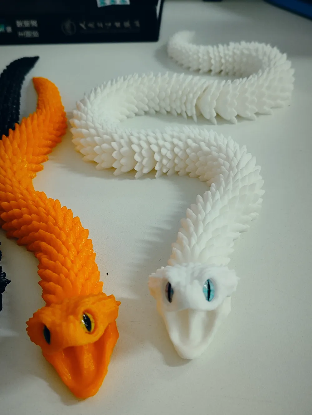 Viper 6-10mm inset eyes, rotatable head, and opening mouth/Can stand ...