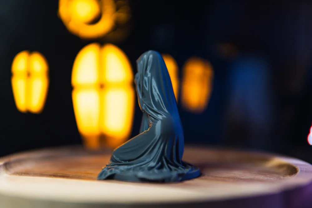 Weeping Demon Woman by TheLightning MakerWorld: Download Free 3D Models