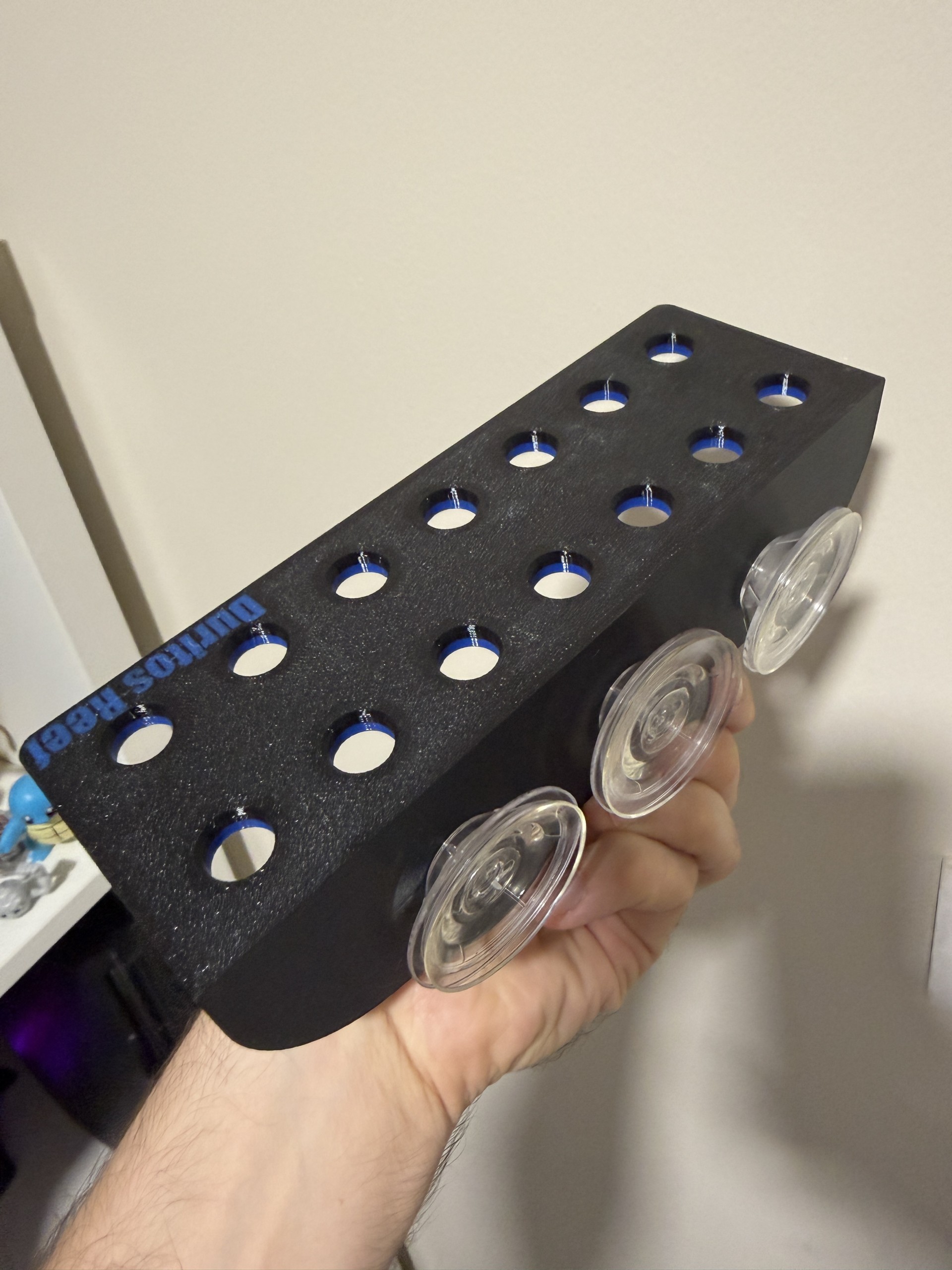 Frag rack for 14 coral frags with suction cups - Free 3D Print Model ...