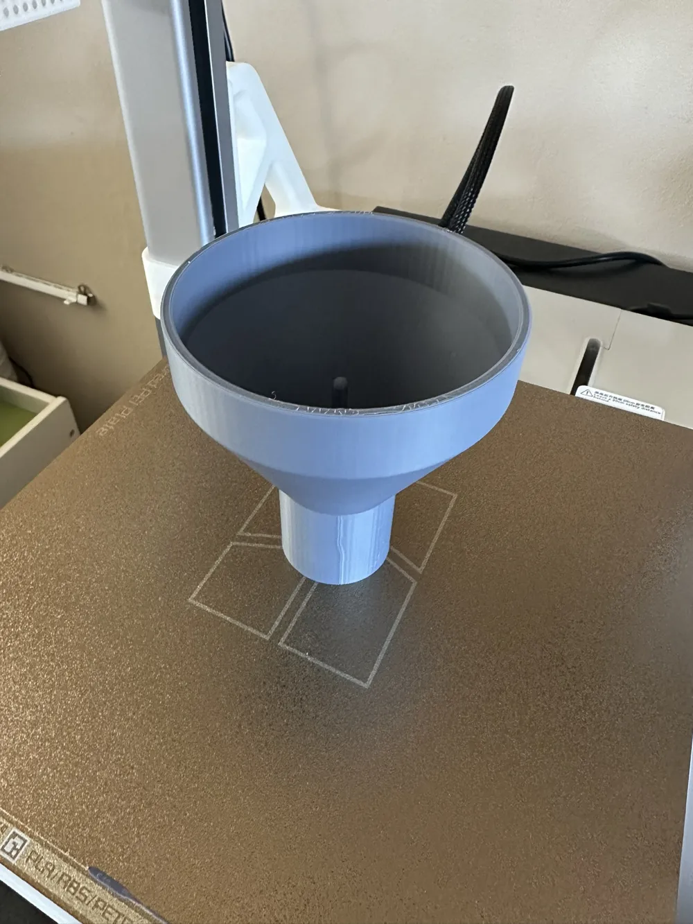 Windshield Washer Fluid Funnel (anti splash) by rb89 MakerWorld ...