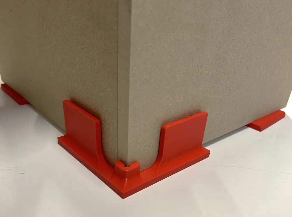 Corner Jig for Wood with Stop by DamianB2 - MakerWorld