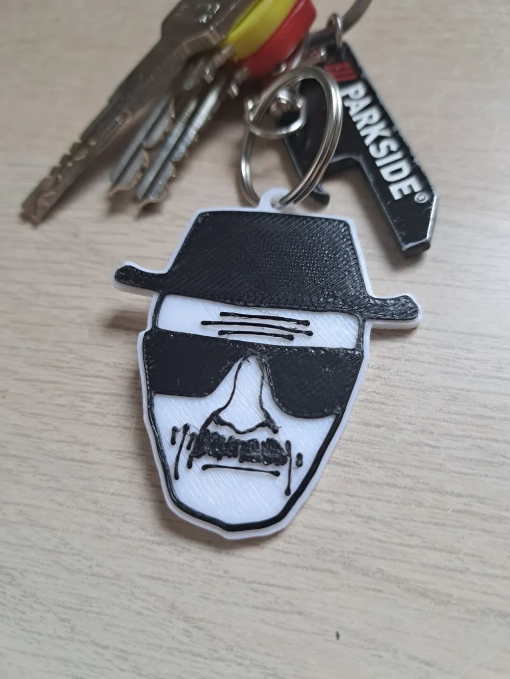 Heisenberg (Walter White) keychain - Breaking Bad - Free 3D Print Model ...