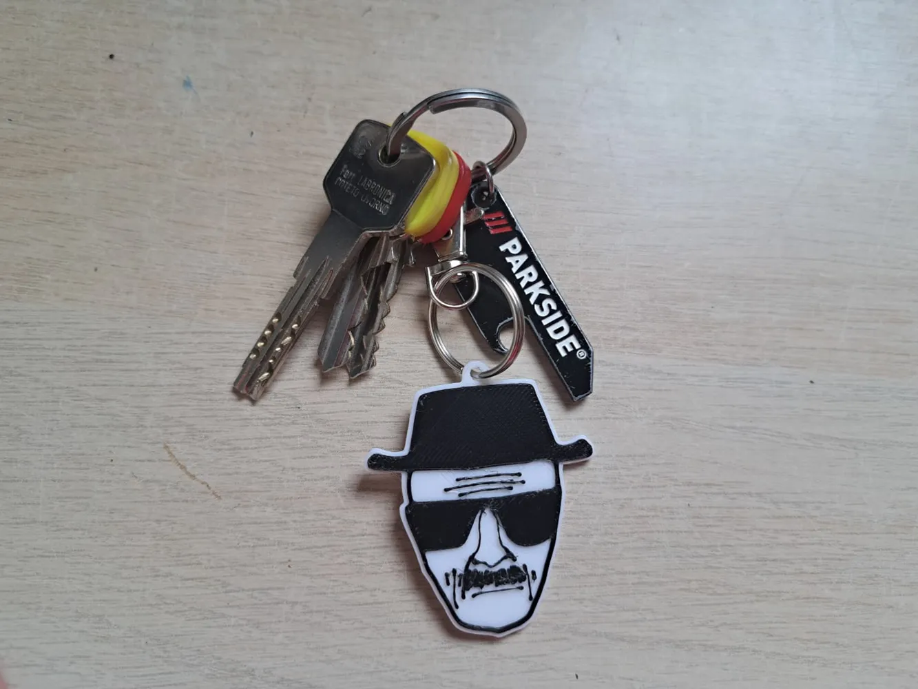 Heisenberg (Walter White) keychain - Breaking Bad - Free 3D Print Model ...